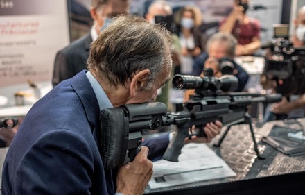 750 Gun points Stock Pictures, Editorial Images and Stock Photos ...