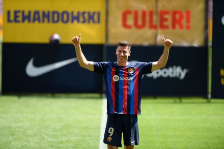 __COUNT__ FC Barcelona Unveil New Signing Robert Lewandowski, Spain ...