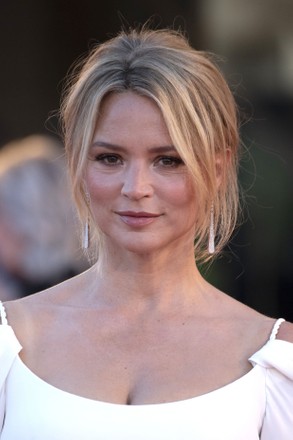 Virginie Efira Attending Madres Paralelas Premiere Redaktionelles Stockfoto – Stockbild ...