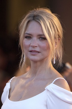 Virginie Efira Attending Madres Paralelas Premiere Redaktionelles Stockfoto – Stockbild ...