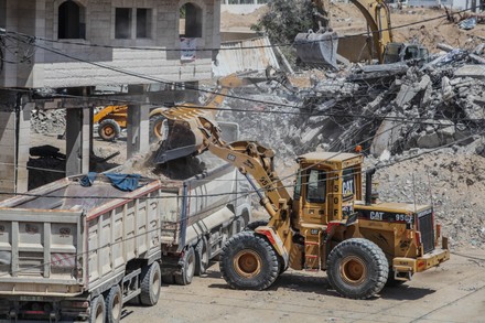 Workers Machines Remove Remaining Rubble Residential Editorial Stock ...