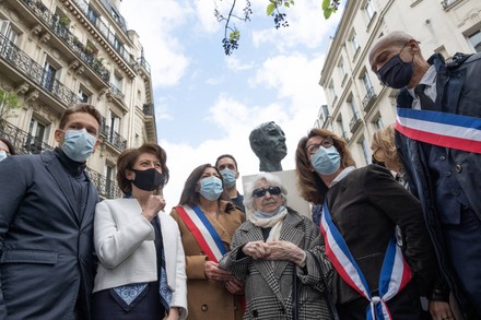 Charles Aznavour Statue Unveilling - Paris, France - 22 May 2021 Stock ...