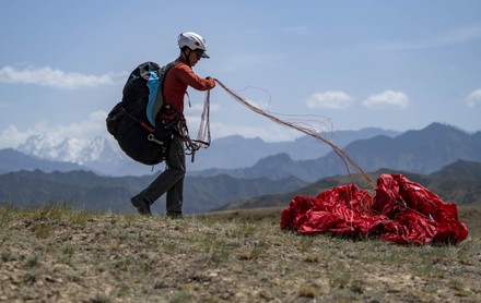 Chen Ruifeng Practices Paragliding Southern Suburb Editorial Stock ...