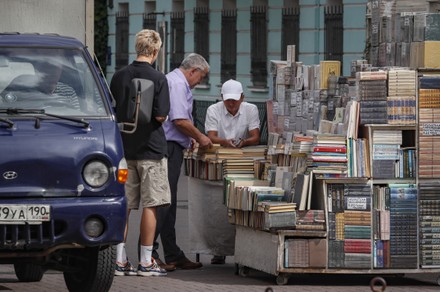 Russians People Look Books Sale Moscow Editorial Stock Photo - Stock ...