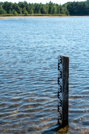 Water Level Meter Showing Approximately 30cm Redakčních stock ...