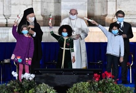 Pope Francis Wearing Protective Face Mask Editorial Stock Photo - Stock ...