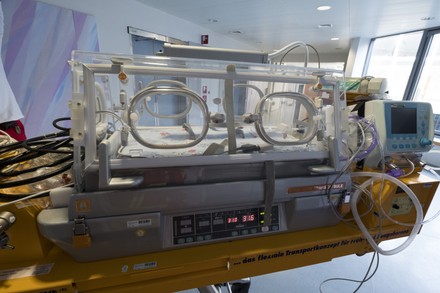 Mobile Incubator Transporting Premature Birthsmobile Incubator ...