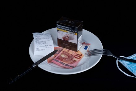 Packet Cigarettes Note 2 Banknotes 20 Editorial Stock Photo - Stock ...