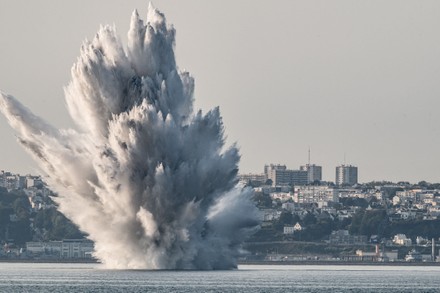250 Tnt explosion Stock Pictures, Editorial Images and Stock Photos | Shutterstock