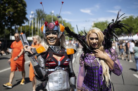 Thousands People Attend 29th Street Parade Editorial Stock Photo ...