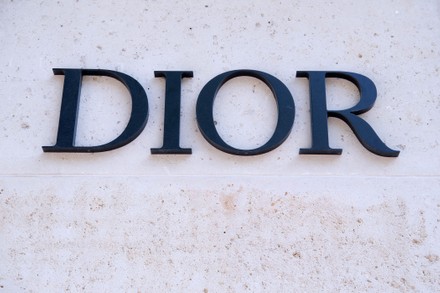 Shop Sign In Paris, France - 09 Apr 2020 Stock Pictures, Editorial ...