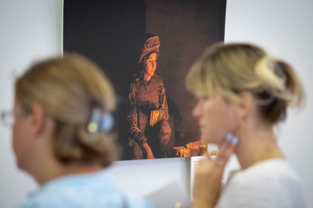 People Watch Pictures By Azov Soldierphotographer Editorial Stock Photo ...
