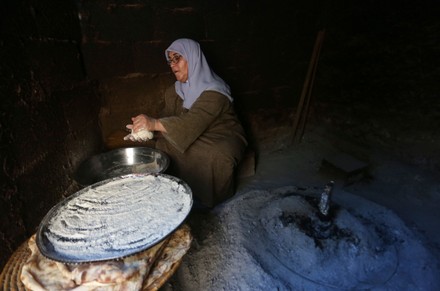 Palestinian Woman Fatima Hammad 57 Prepares Editorial Stock Photo ...