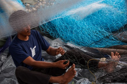 Fisherman Repairing Traditional Fishing Net Jakarta Editorial Stock ...