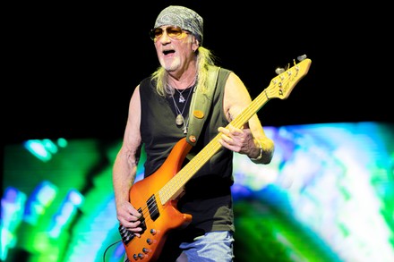 3,000 Deep purple Stock Pictures, Editorial Images and Stock Photos ...