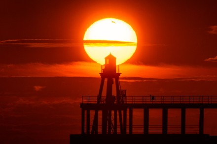Whitby Weather, Whitby, Yorkshire, UK - 19 Aug 2022 Stock Pictures ...