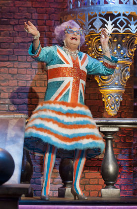 Dame Edna Everage Editorial Stock Photo - Stock Image | Shutterstock