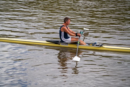 Single Rower Practicising On River Thames Editorial Stock Photo - Stock ...