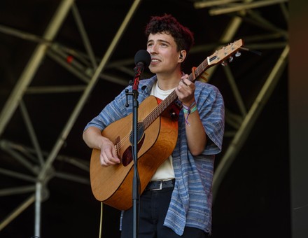 Lewis Mclaughlin Alt Folk Singersongwriter Edinburgh Editorial Stock ...