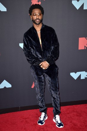 Mtv Moon Man Attends 2019 Mtv Editorial Stock Photo - Stock Image ...