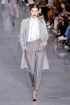 MFW - Supermodels Walk For Max Mara, Milan, Italy - 19 Sep 2019 Stock ...