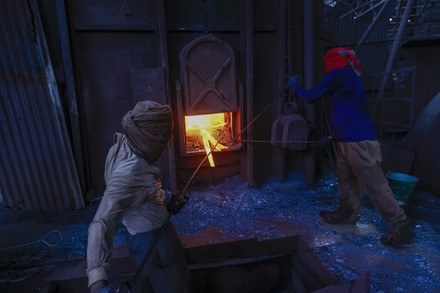 Bangladeshi Workers Seen Working Steel Rerolling Editorial Stock Photo ...