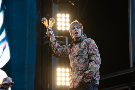 Liam Gallagher Waving His Maracas Crowd Editorial Stock Photo - Stock ...
