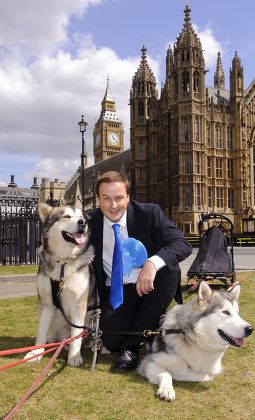 David Cameron Lookalike Steve Chambers Husky Editorial Stock Photo ...