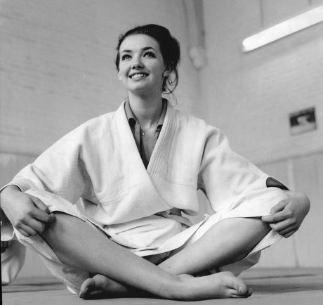 Fashion Model Vivien Peters Ready Judo - Foto de stock de contenido ...