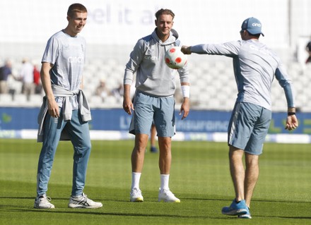 England Player Stuart Broad England Player Editorial Stock Photo ...
