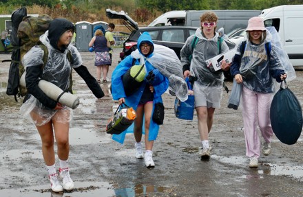 Wet Reading Festival Fans Make Their Editorial Stock Photo - Stock ...