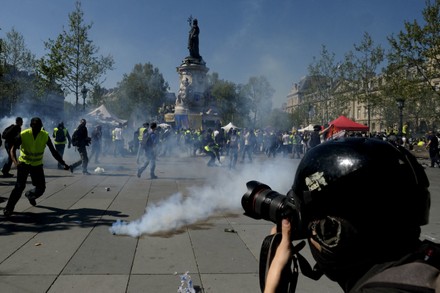 Press Photographer Wearing Helmet Gas Mask Editorial Stock Photo ...