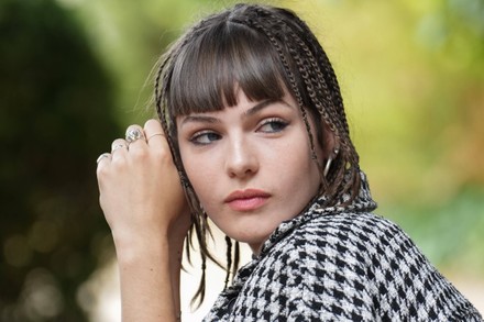 Kelly Depeault Attending Noemie Dit Oui 新闻传媒库存照片 - 库存图片 | Shutterstock