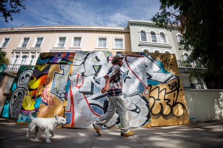 2,000 People walk in parade Stock Pictures, Editorial Images and Stock ...