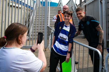 Lyndon Dykes Qpr Arrives Poses Photographs Editorial Stock Photo ...