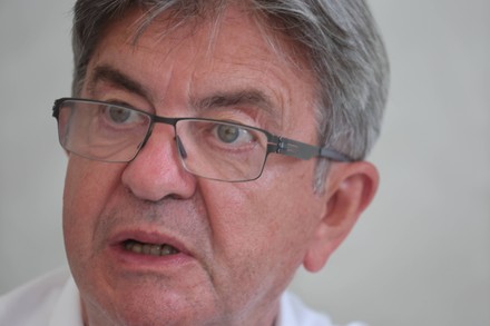 __COUNT__ Châteauneuf-sur-Isère: Jean-Luc Melenchon signing his book at ...