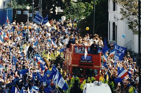 22 Parades soccer footballer footballers Stock Pictures, Editorial ...