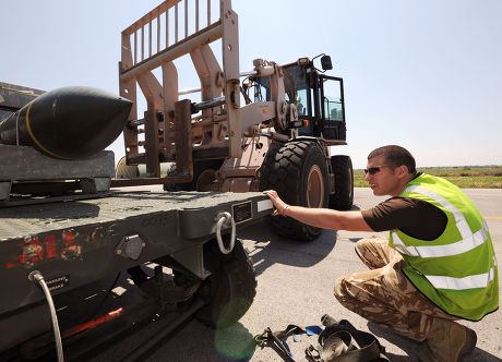 Enhanced Paveway III arrive at Gioia Del Colle Airbase, Italy - 20 May ...