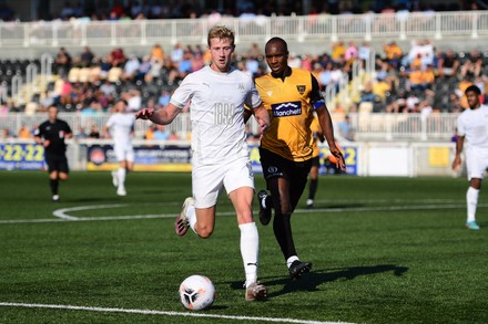 Ryan Hanson Torquay United Gavin Hoyte Editorial Stock Photo - Stock ...
