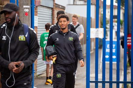Wealdstone v Yeovil Town, National League, Football, Grosvenor Vale ...