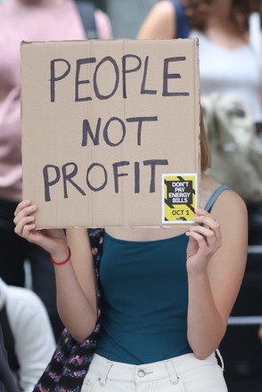 Don't Pay Energy Bills Protest, London, UK - 26 Aug 2022 Stock Pictures ...