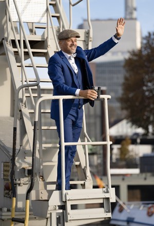 79 Man waving hands Stock Pictures, Editorial Images and Stock Photos ...