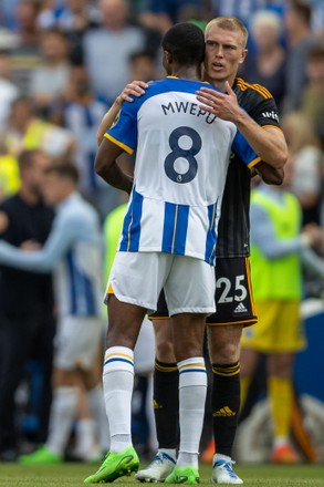 500 Hugging footballer player Stock Pictures, Editorial Images and ...