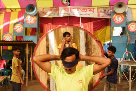 750 Circus workers Stock Pictures, Editorial Images and Stock Photos ...