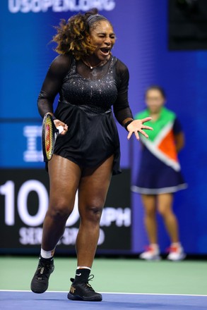 Serena Williams Celebrates Winning First Set Editorial Stock Photo ...