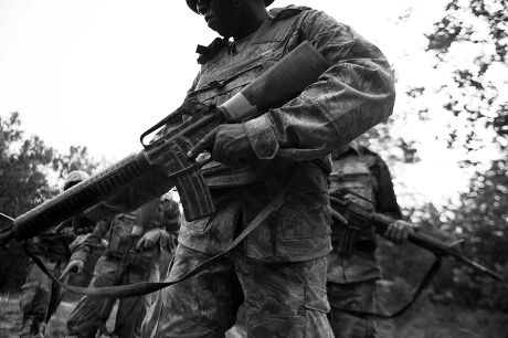 Basic trainees go through their sixth week of Air Force basic military ...