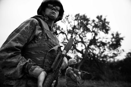 Basic trainees go through their sixth week of Air Force basic military ...