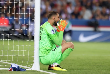 Goalkeeper Gianluigi Donnarumma Paris Saintgermain Reacts Editorial ...