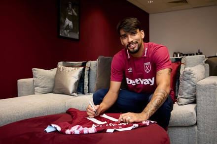 west ham united player signing Stock Photos (Exclusive) | Shutterstock
