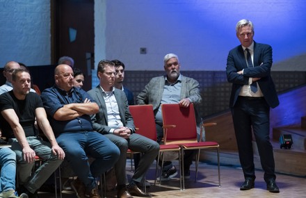 500 Group members talk Stock Pictures, Editorial Images and Stock ...